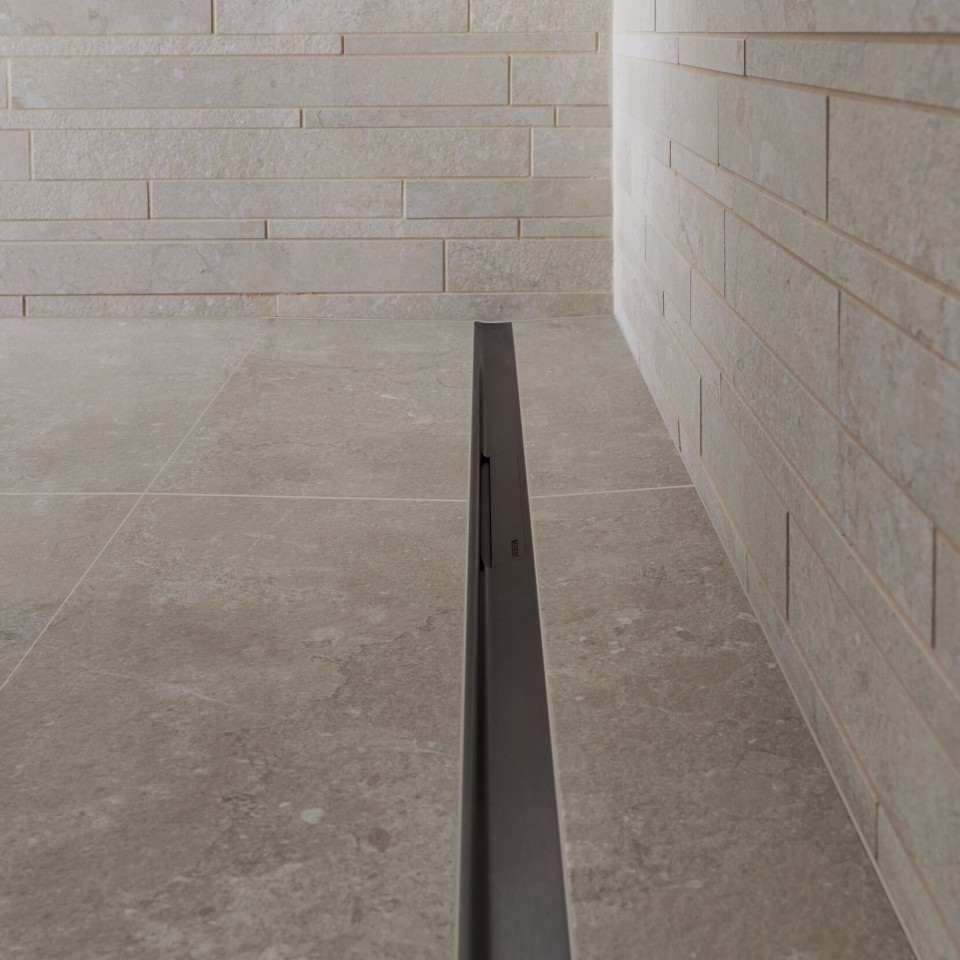 Duschrinnen – komfortable Lösungen für jedes Bad | Geberit.at